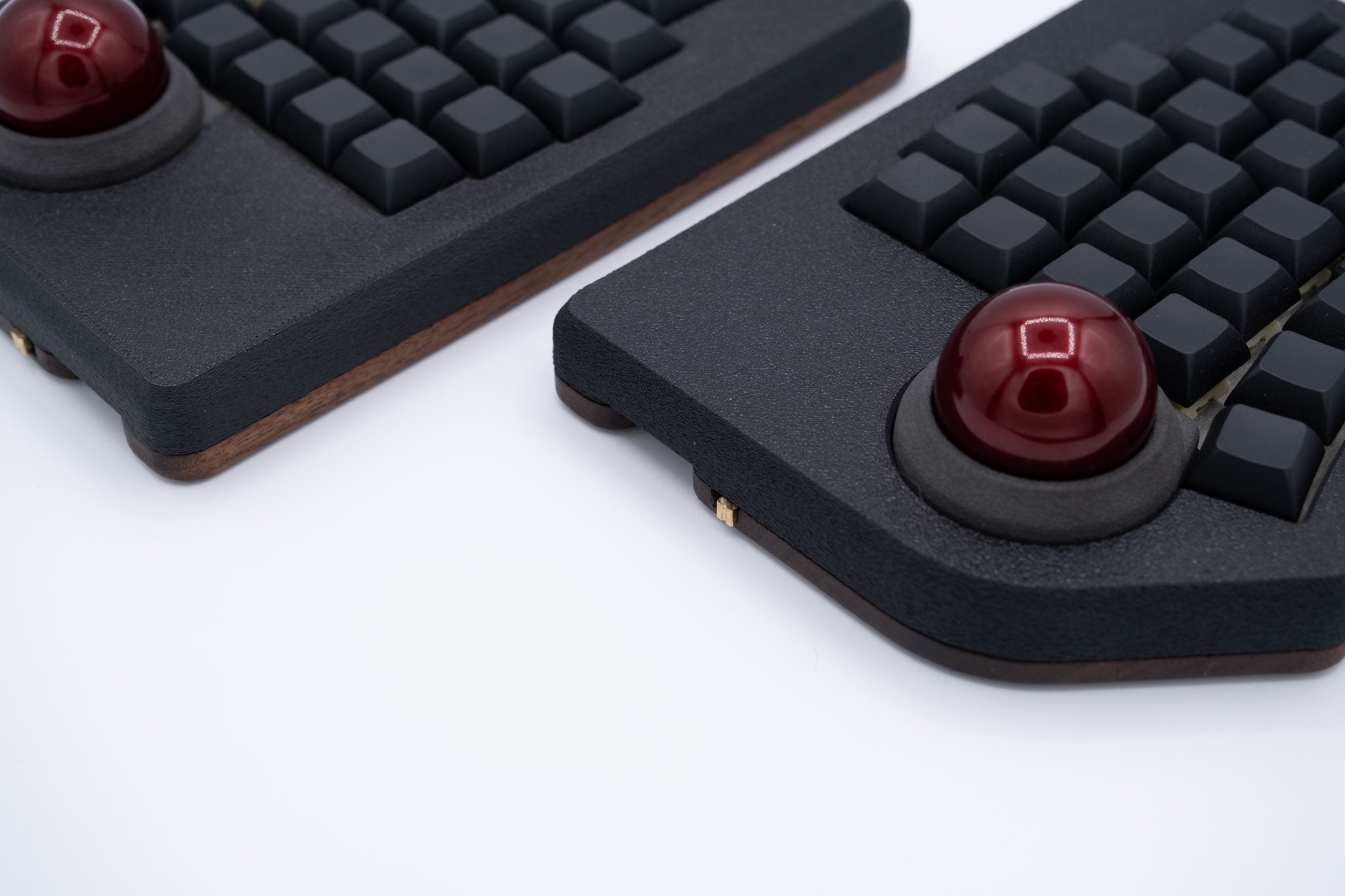 Ergonomic Split Keyboards with Built-In Trackballs | ErgoKeyboards.com ...